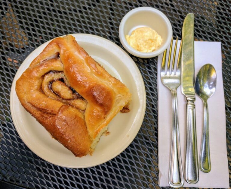 Redmond, Oregon: Where to Eat & Drink