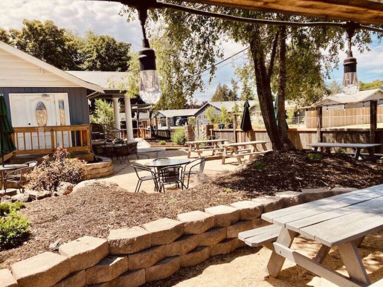 Redmond, Oregon: Where to Eat & Drink