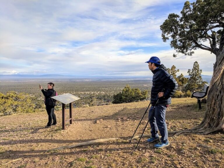 20+ Beautiful Day Hikes in Central Oregon